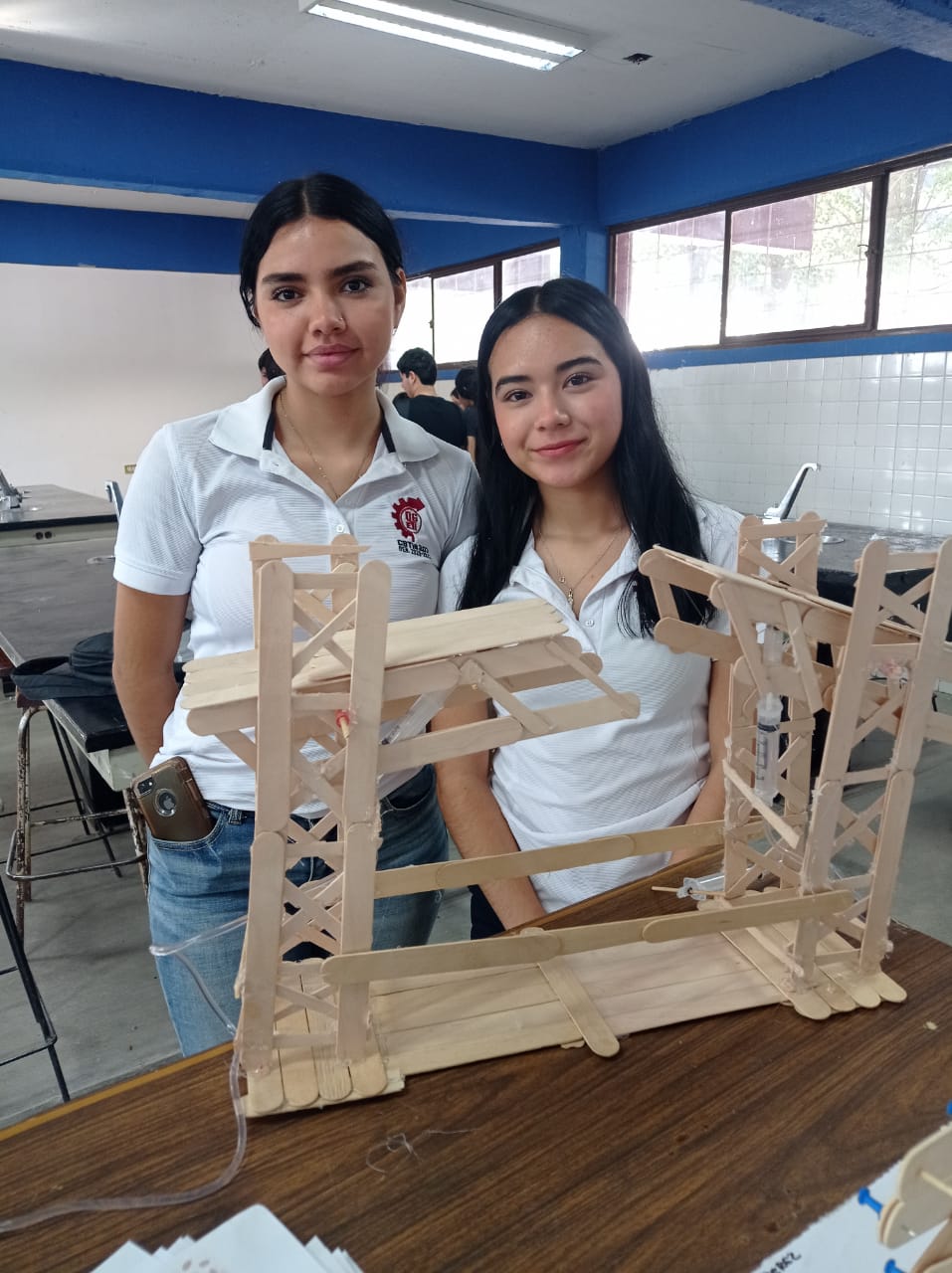 Exponen Prototipos de Física en Cbtis 207 – valledelmayo.com